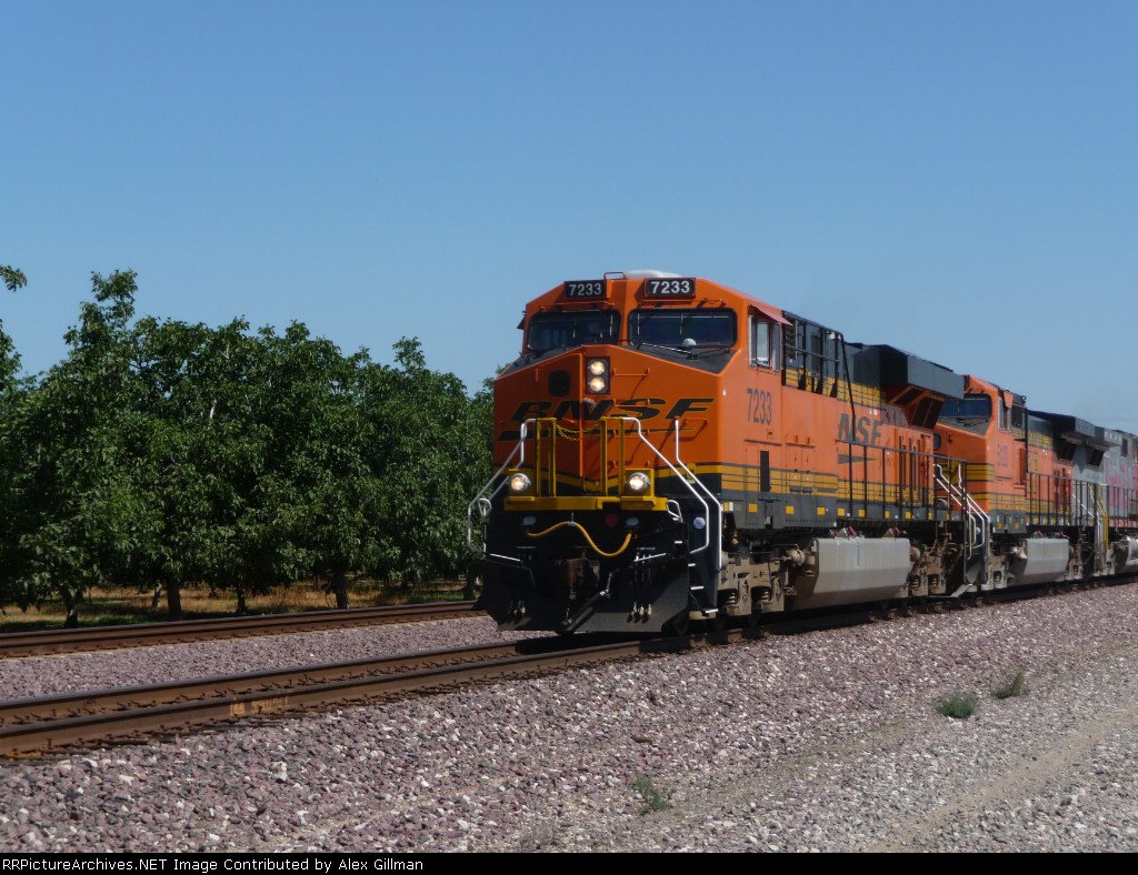 BNSF 7233 East
